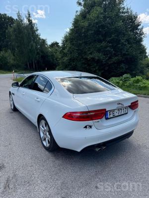 Balts Jaguar XE 2017 Rīga, ar dzinēja tilpumu 2.00 L un nobraukumu 227 tūkst. km par 7499 €, foto 5 vietnē AUTOMOTO.COM.LV