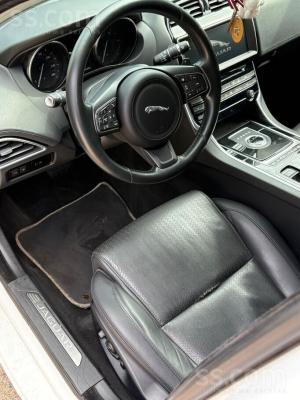 Balts Jaguar XE 2017 Rīga, ar dzinēja tilpumu 2.00 L un nobraukumu 227 tūkst. km par 7499 €, foto 11 vietnē AUTOMOTO.COM.LV