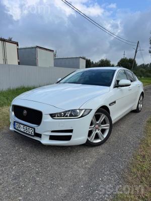 Balts Jaguar XE 2017 Rīga, ar dzinēja tilpumu 2.00 L un nobraukumu 228 tūkst. km par 6890 €, foto  vietnē AUTOMOTO.COM.LV