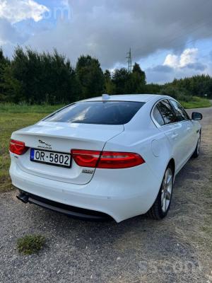 Balts Jaguar XE 2017 Rīga, ar dzinēja tilpumu 2.00 L un nobraukumu 228 tūkst. km par 6890 €, foto 6 vietnē AUTOMOTO.COM.LV