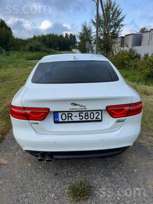 Balts Jaguar XE 2017 Rīga, ar dzinēja tilpumu 2.00 L un nobraukumu 228 tūkst. km par 6890 €, foto 7 vietnē AUTOMOTO.COM.LV