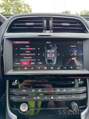 Balts Jaguar XE 2017 Rīga, ar dzinēja tilpumu 2.00 L un nobraukumu 228 tūkst. km par 6890 €, foto 16 vietnē AUTOMOTO.COM.LV
