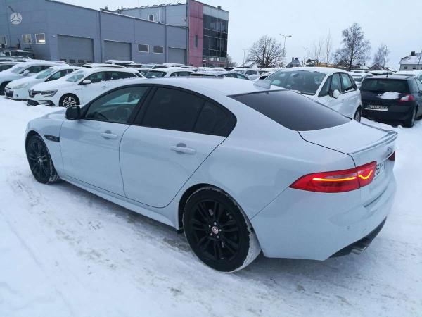 White Jaguar XE 2018 in Taurage, with an engine capacity of 2.00 L and mileage of 110 thousand km for 9200 €, photo 8 on AUTOMOTO.COM.LV