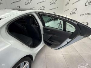 Balts Jaguar XE 2019 Viļņa, ar dzinēja tilpumu 2.00 L un nobraukumu 63 tūkst. km par 17500 €, foto 20 vietnē AUTOMOTO.COM.LV