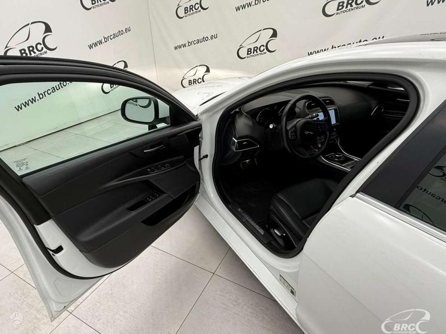 Balts Jaguar XE 2019 Viļņa, ar dzinēja tilpumu 2.00 L un nobraukumu 63 tūkst. km par 17500 €, foto 22 vietnē AUTOMOTO.COM.LV