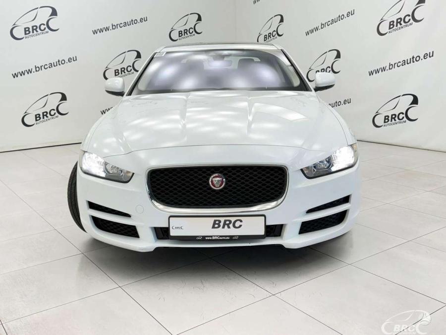 Balts Jaguar XE 2019 Viļņa, ar dzinēja tilpumu 2.00 L un nobraukumu 63 tūkst. km par 17500 €, foto 24 vietnē AUTOMOTO.COM.LV