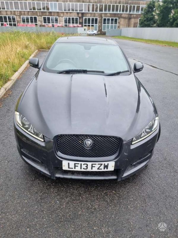 Melns Jaguar XF 2013 Jonava, ar dzinēja tilpumu 3.00 L un nobraukumu 80 tūkst. km par 2999 €, foto 3 vietnē AUTOMOTO.COM.LV