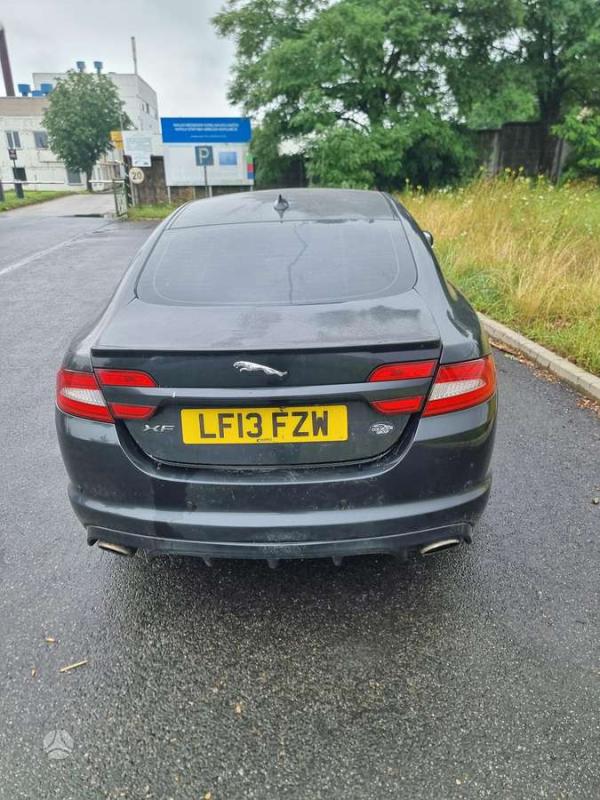 Melns Jaguar XF 2013 Jonava, ar dzinēja tilpumu 3.00 L un nobraukumu 80 tūkst. km par 2999 €, foto 6 vietnē AUTOMOTO.COM.LV