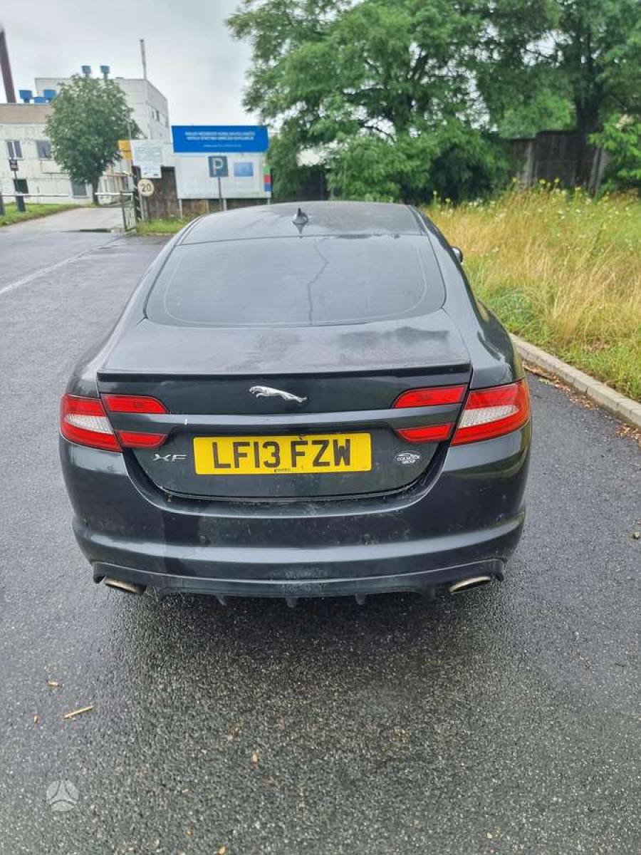 Black Jaguar XF 2013 in Jonava, with an engine capacity of 3.00 L and mileage of 80 thousand km for 2999 €, photo 7 on AUTOMOTO.COM.LV
