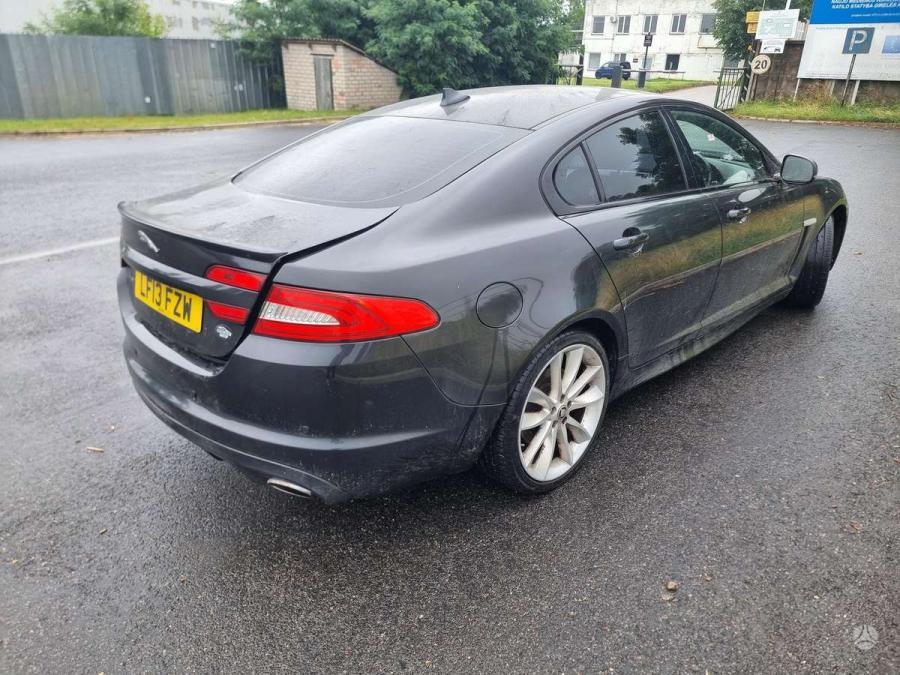 Black Jaguar XF 2013 in Jonava, with an engine capacity of 3.00 L and mileage of 80 thousand km for 2999 €, photo 8 on AUTOMOTO.COM.LV