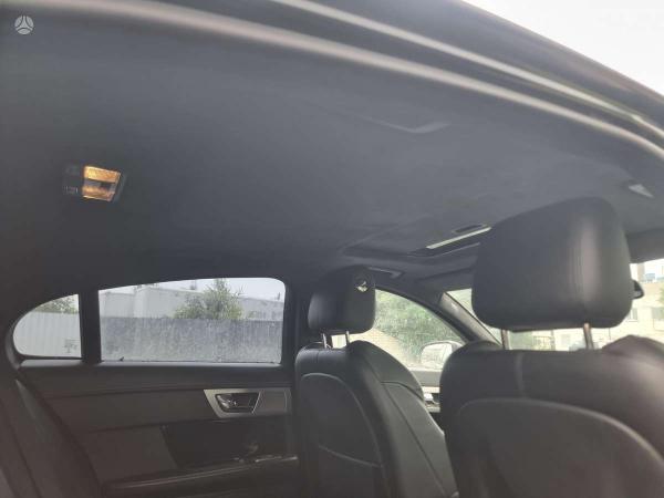 Melns Jaguar XF 2013 Jonava, ar dzinēja tilpumu 3.00 L un nobraukumu 80 tūkst. km par 2999 €, foto 9 vietnē AUTOMOTO.COM.LV