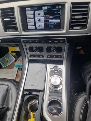 Black Jaguar XF 2013 in Jonava, with an engine capacity of 3.00 L and mileage of 80 thousand km for 2999 €, photo 15 on AUTOMOTO.COM.LV