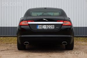 Melns Jaguar XF 2008 Rīga, ar dzinēja tilpumu 2.70 L un nobraukumu 199 tūkst. km par 16000 €, foto 8 vietnē AUTOMOTO.COM.LV