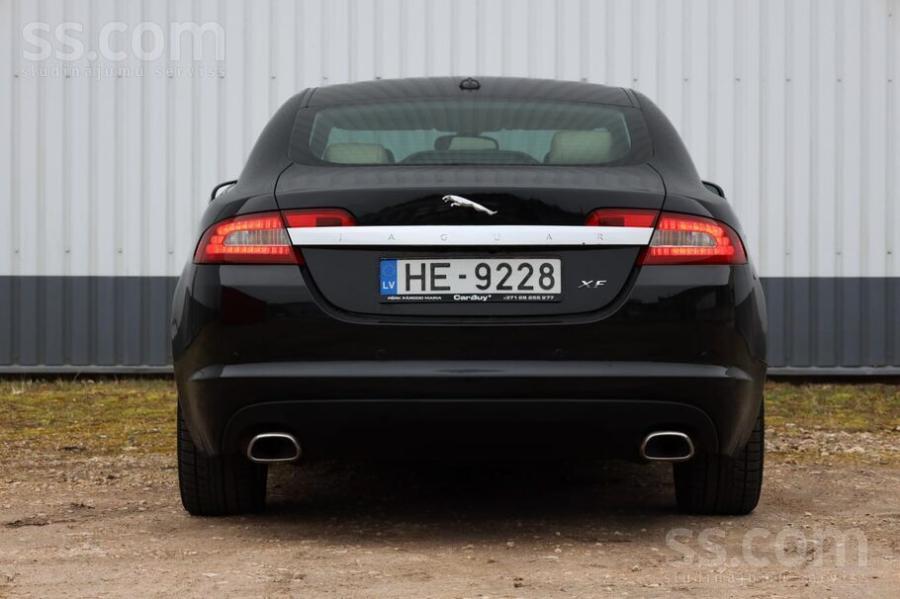 Melns Jaguar XF 2008 Rīga, ar dzinēja tilpumu 2.70 L un nobraukumu 199 tūkst. km par 16000 €, foto 8 vietnē AUTOMOTO.COM.LV