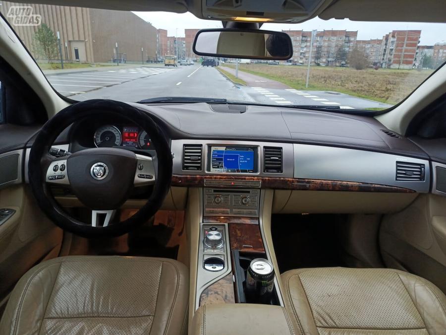 Melns Jaguar XF 2008 Kretinga, ar dzinēja tilpumu 2.70 L un nobraukumu 347 tūkst. km par 2850 €, foto 9 vietnē AUTOMOTO.COM.LV