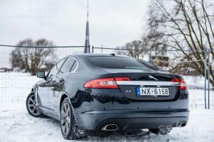 Black Jaguar XF 2008 in Riga, with an engine capacity of 3.00 L and mileage of 223 thousand km for 5290 €, photo 5 on AUTOMOTO.COM.LV