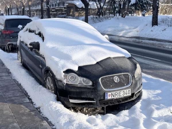 Melns Jaguar XF 2008 Viļņa, ar dzinēja tilpumu 2.72 L un nobraukumu 250 tūkst. km par 2200 €, foto 1 vietnē AUTOMOTO.COM.LV