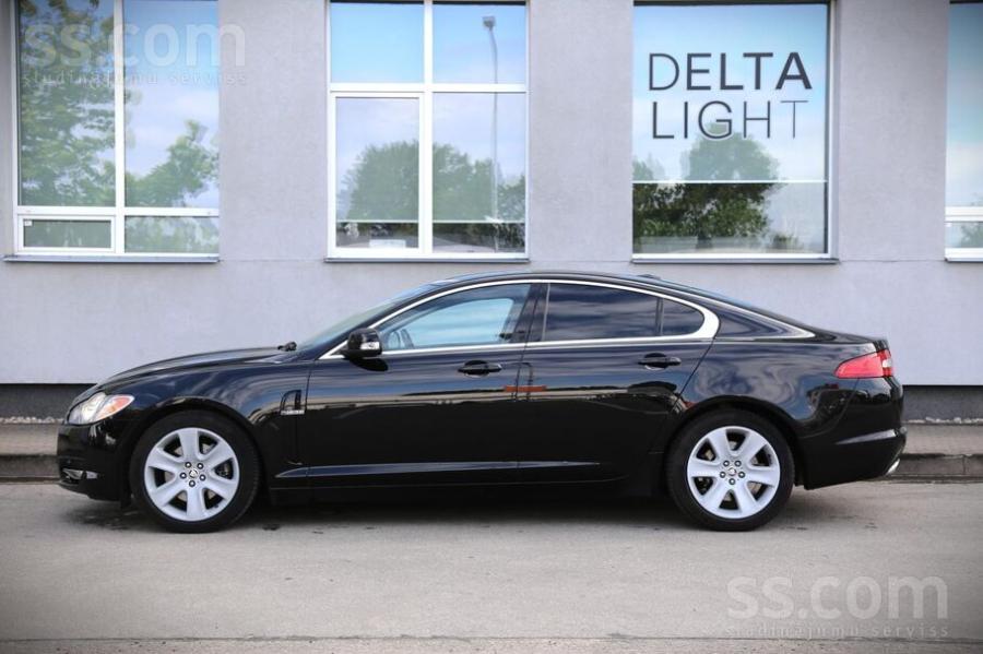 Black Jaguar XF 2008 in Riga, with an engine capacity of 2.70 L and mileage of 274 thousand km for 4995 €, photo 3 on AUTOMOTO.COM.LV