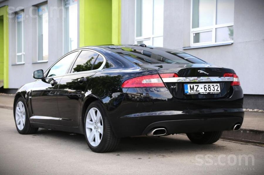 Black Jaguar XF 2008 in Riga, with an engine capacity of 2.70 L and mileage of 274 thousand km for 4995 €, photo 6 on AUTOMOTO.COM.LV
