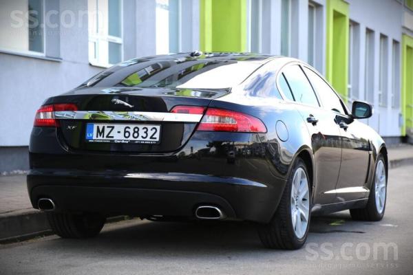 Black Jaguar XF 2008 in Riga, with an engine capacity of 2.70 L and mileage of 274 thousand km for 4995 €, photo 6 on AUTOMOTO.COM.LV