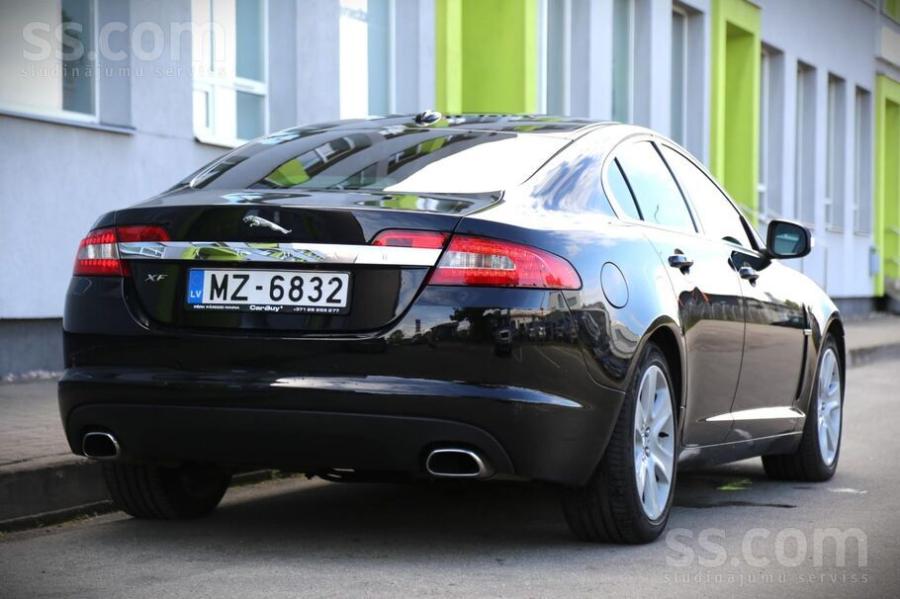 Black Jaguar XF 2008 in Riga, with an engine capacity of 2.70 L and mileage of 274 thousand km for 4995 €, photo 7 on AUTOMOTO.COM.LV