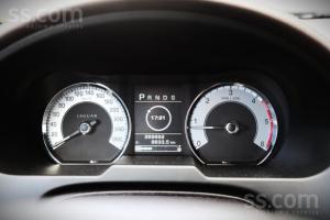 Black Jaguar XF 2008 in Riga, with an engine capacity of 2.70 L and mileage of 274 thousand km for 4995 €, photo 8 on AUTOMOTO.COM.LV