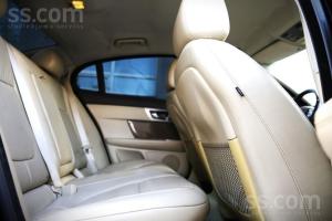 Black Jaguar XF 2008 in Riga, with an engine capacity of 2.70 L and mileage of 274 thousand km for 4995 €, photo 14 on AUTOMOTO.COM.LV
