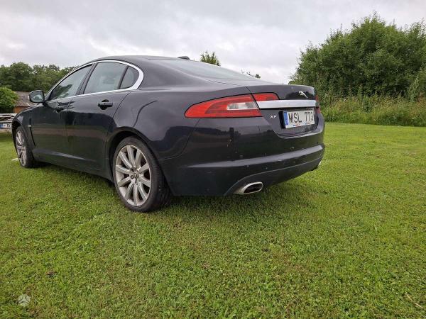 Melns Jaguar XF 2008 Šilalė, ar dzinēja tilpumu 2.70 L un nobraukumu 300 tūkst. km par 1000 €, foto 4 vietnē AUTOMOTO.COM.LV