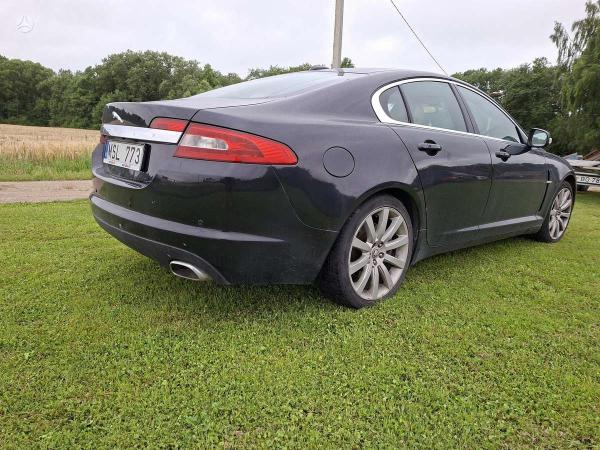 Melns Jaguar XF 2008 Šilalė, ar dzinēja tilpumu 2.70 L un nobraukumu 300 tūkst. km par 1000 €, foto 5 vietnē AUTOMOTO.COM.LV