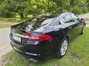 Черный Ягуар ХФ 2008 в Рига, объемом двигателя 2.70 л и пробегом 246 тыс. км за 4700 €, фото 5 на AUTOMOTO.COM.LV