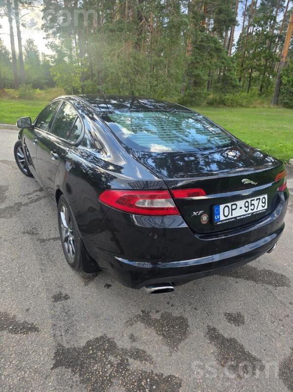 Melns Jaguar XF 2008 Rīga, ar dzinēja tilpumu 2.70 L un nobraukumu 330 tūkst. km par 2200 €, foto 2 vietnē AUTOMOTO.COM.LV