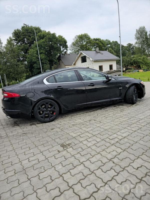 Melns Jaguar XF 2008 Rīga, ar dzinēja tilpumu 2.70 L un nobraukumu 190 tūkst. km par 3500 €, foto 2 vietnē AUTOMOTO.COM.LV
