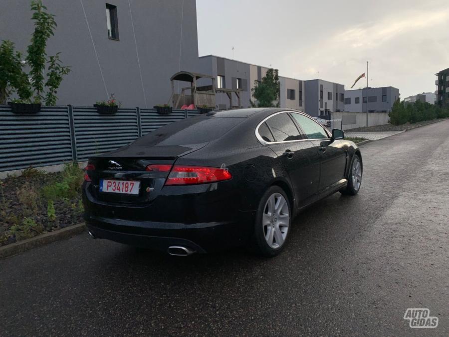 Black Jaguar XF 2008 in Kaunas, with an engine capacity of 2.70 L and mileage of 250 thousand km for 3800 €, photo 12 on AUTOMOTO.COM.LV