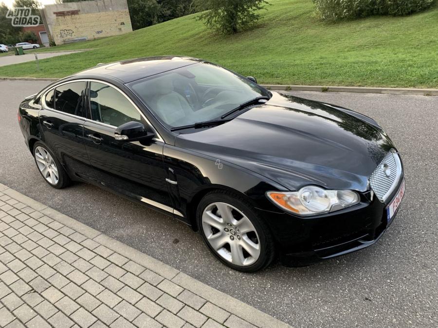 Black Jaguar XF 2008 in Kaunas, with an engine capacity of 2.70 L and mileage of 250 thousand km for 3150 €, photo 3 on AUTOMOTO.COM.LV