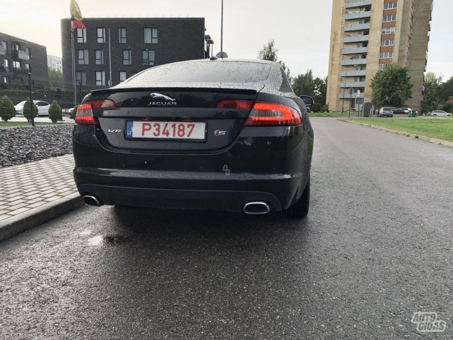 Black Jaguar XF 2008 in Kaunas, with an engine capacity of 2.70 L and mileage of 250 thousand km for 3150 €, photo 23 on AUTOMOTO.COM.LV