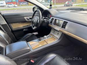 Black Jaguar XF 2008 in Tallinn, with an engine capacity of 2.70 L and mileage of 258 thousand km for 2999 €, photo 11 on AUTOMOTO.COM.LV
