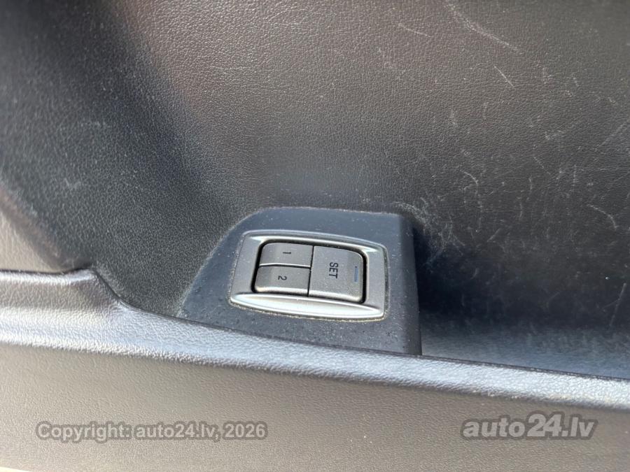 Black Jaguar XF 2008 in Tallinn, with an engine capacity of 2.70 L and mileage of 258 thousand km for 2999 €, photo 14 on AUTOMOTO.COM.LV