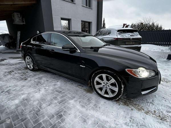 Melns Jaguar XF 2009 Viļņa, ar dzinēja tilpumu 3.00 L un nobraukumu 195 tūkst. km par 6150 €, foto 2 vietnē AUTOMOTO.COM.LV