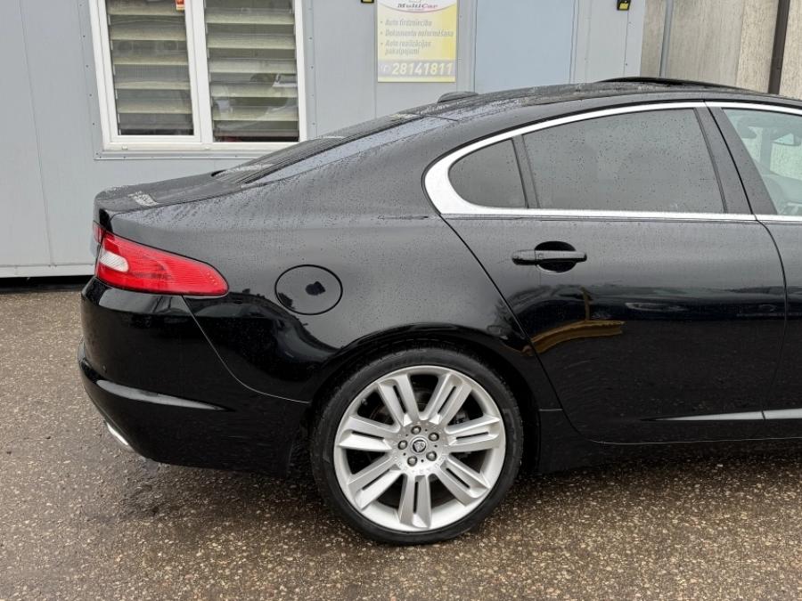 Melns Jaguar XF 2009 Rīga, ar dzinēja tilpumu 2.70 L un nobraukumu 147 tūkst. km par 7100 €, foto 12 vietnē AUTOMOTO.COM.LV