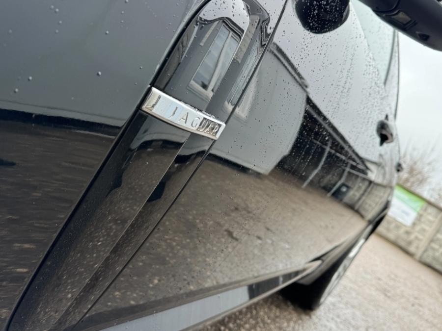 Melns Jaguar XF 2009 Rīga, ar dzinēja tilpumu 2.70 L un nobraukumu 147 tūkst. km par 7100 €, foto 14 vietnē AUTOMOTO.COM.LV