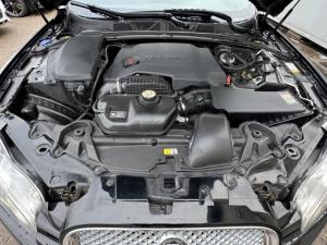 Melns Jaguar XF 2009 Rīga, ar dzinēja tilpumu 2.70 L un nobraukumu 147 tūkst. km par 7100 €, foto 16 vietnē AUTOMOTO.COM.LV