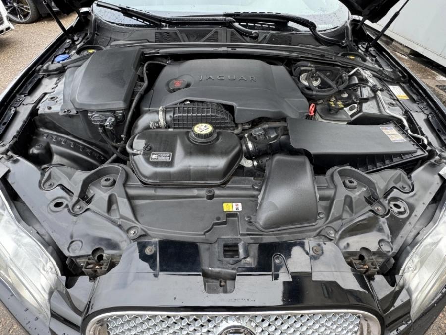 Melns Jaguar XF 2009 Rīga, ar dzinēja tilpumu 2.70 L un nobraukumu 147 tūkst. km par 7100 €, foto 16 vietnē AUTOMOTO.COM.LV