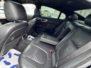 Melns Jaguar XF 2009 Rīga, ar dzinēja tilpumu 2.70 L un nobraukumu 147 tūkst. km par 7100 €, foto 18 vietnē AUTOMOTO.COM.LV