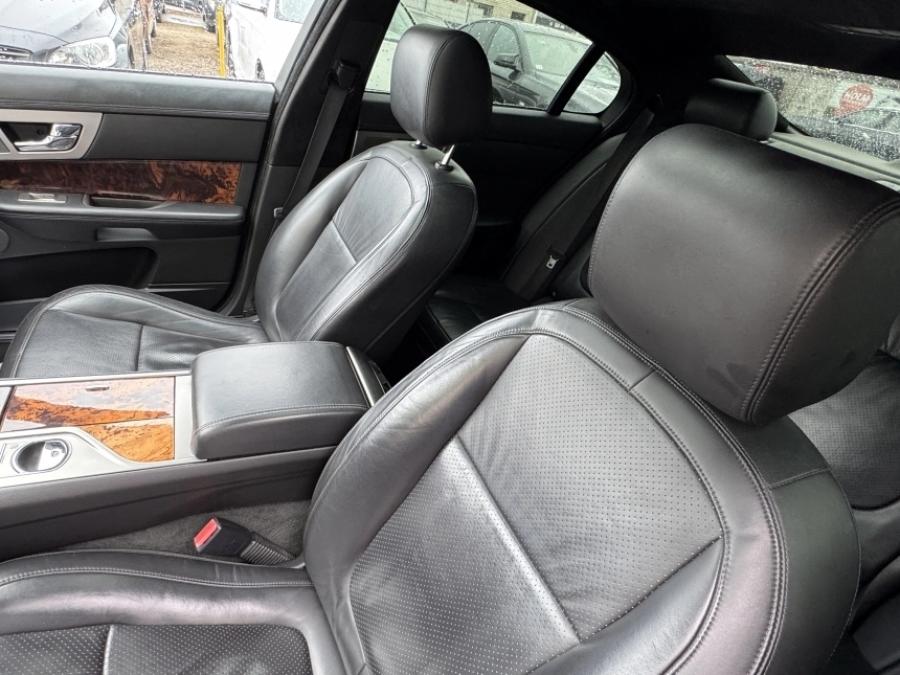 Melns Jaguar XF 2009 Rīga, ar dzinēja tilpumu 2.70 L un nobraukumu 147 tūkst. km par 7100 €, foto 25 vietnē AUTOMOTO.COM.LV