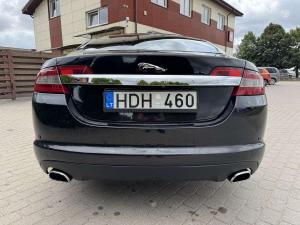 Black Jaguar XF 2009 in Kretinga, with an engine capacity of 2.72 L and mileage of 355 thousand km for 2995 €, photo 9 on AUTOMOTO.COM.LV