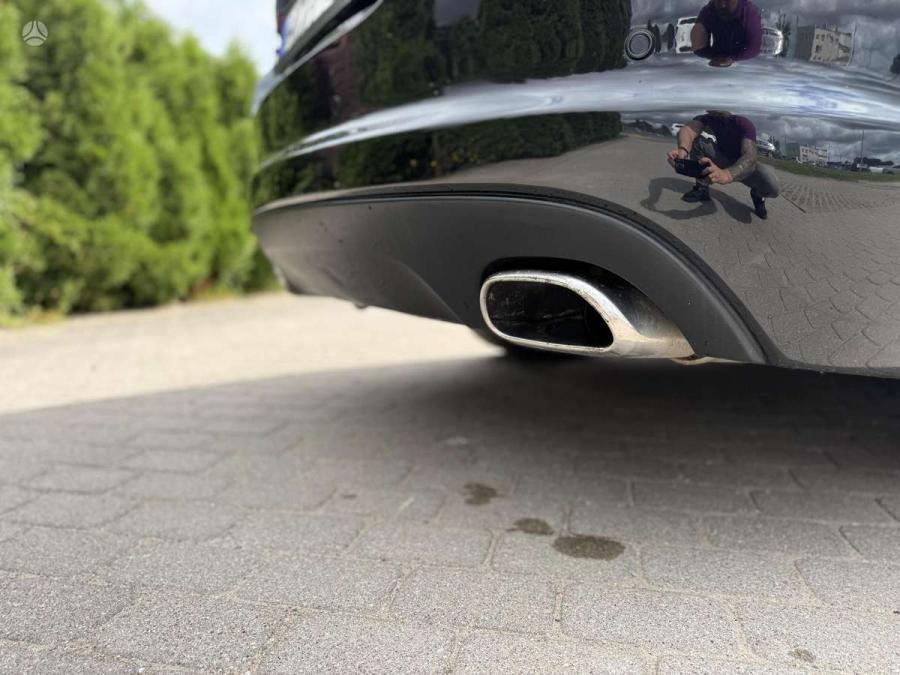 Black Jaguar XF 2009 in Kretinga, with an engine capacity of 2.72 L and mileage of 355 thousand km for 2995 €, photo 14 on AUTOMOTO.COM.LV