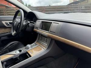 Black Jaguar XF 2009 in Kretinga, with an engine capacity of 2.72 L and mileage of 355 thousand km for 2995 €, photo 23 on AUTOMOTO.COM.LV