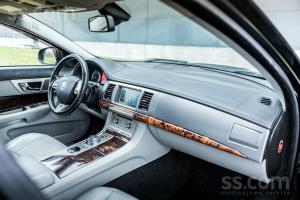 Melns Jaguar XF 2009 Rīga, ar dzinēja tilpumu 2.70 L un nobraukumu 364 tūkst. km par 6490 €, foto 14 vietnē AUTOMOTO.COM.LV