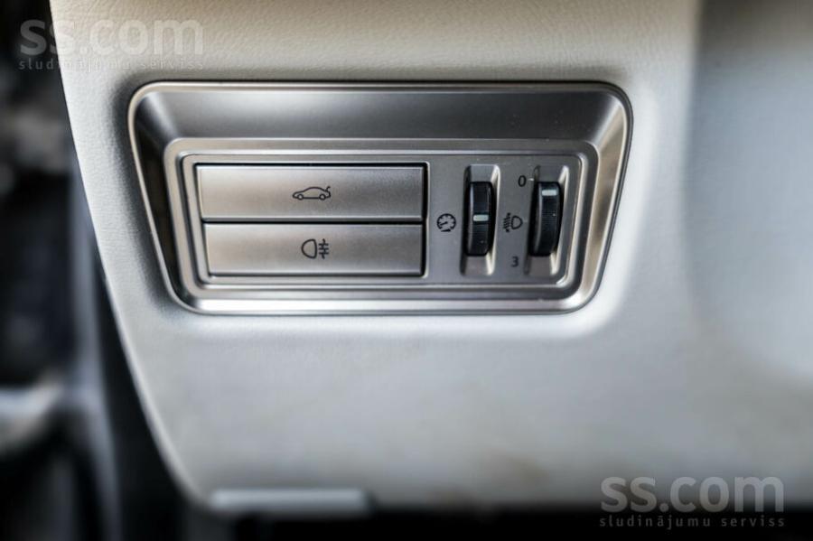 Melns Jaguar XF 2009 Rīga, ar dzinēja tilpumu 2.70 L un nobraukumu 364 tūkst. km par 6490 €, foto 19 vietnē AUTOMOTO.COM.LV