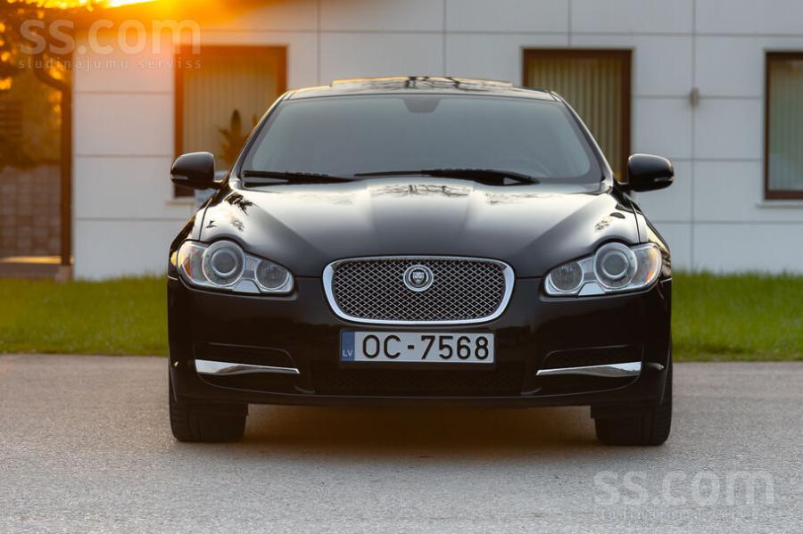 Black Jaguar XF 2010 in Jelgava, with an engine capacity of 3.00 L and mileage of 0 thousand km for 5290 €, photo 3 on AUTOMOTO.COM.LV